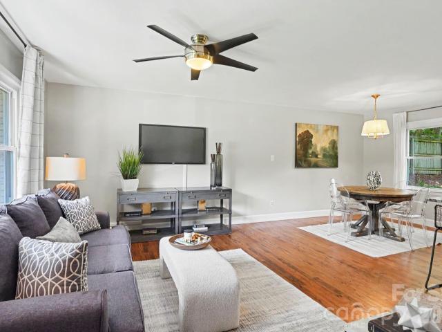 7316 Thorncliff Drive