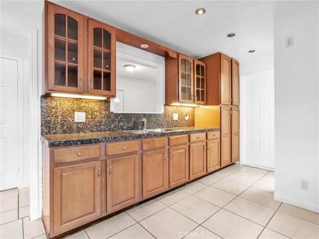 7318 Zelzah Ave, Reseda, CA 91335 | MLS #OC26076 | Compass