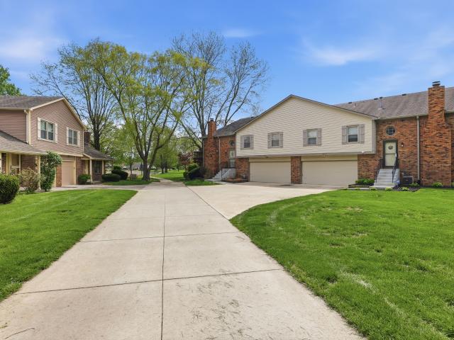7319 Prairie Lake Dr, Indianapolis, IN 46256 | MLS #22089 | Compass