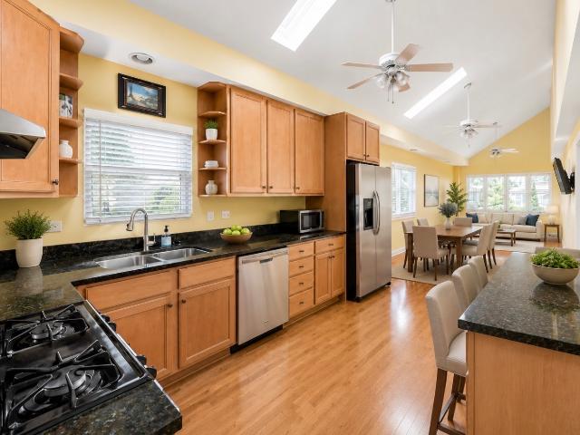 7319 W 58th Place