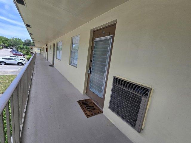 7310 NW 1st St Apt 206, Margate, FL 33063