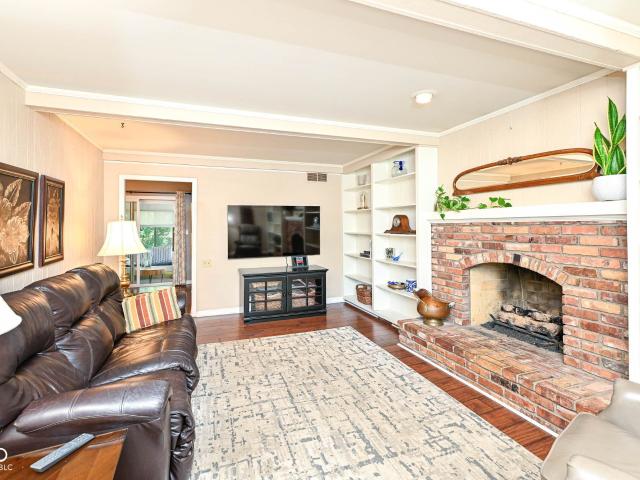7310 Hampstead Lane