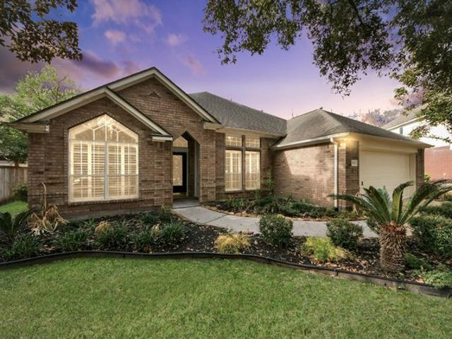 7310 Whistle Ct, Sugar Land, TX 77479