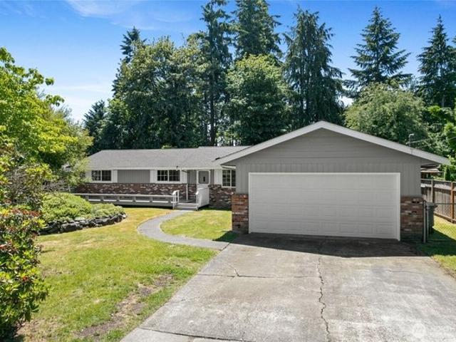 7310 99th St E, Puyallup, WA 98373
