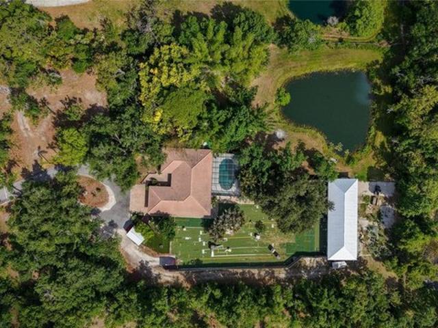 7311 Proctor Rd, Sarasota, FL 34241