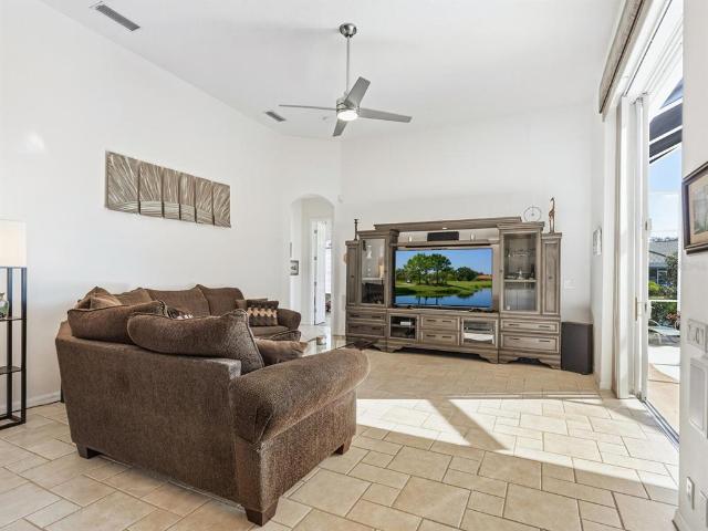 7311 Westminster Ct, University Park, FL 34201 | MLS #A4677