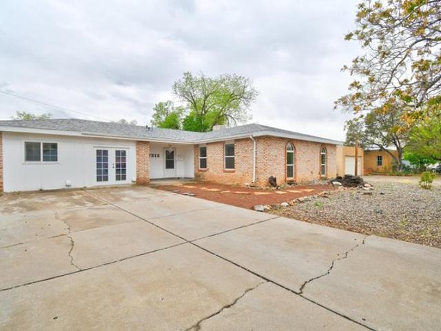 7312 Arvada Ave NE, Albuquerque, NM 87110