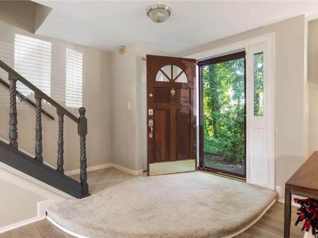 7312 Cardigan Circle