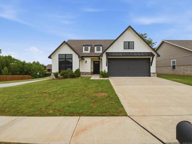 7312 S Indianwood Ave, Broken Arrow, OK 74011