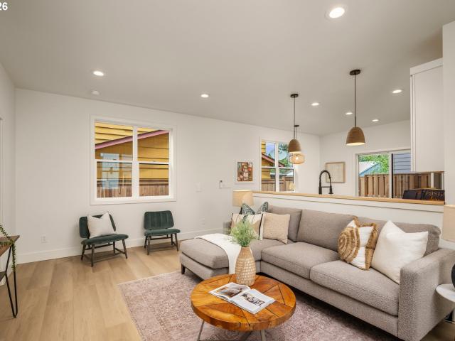 7313 n willamette blvd