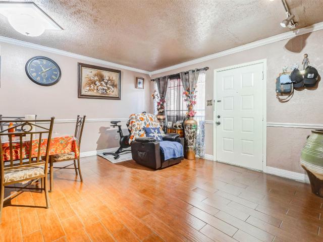 7313 Gulf Freeway 1011