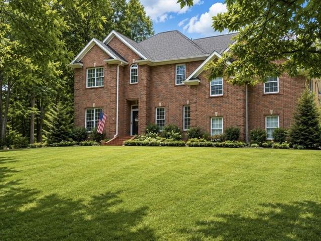 7313 Henry Dr, Fairview, TN 37062