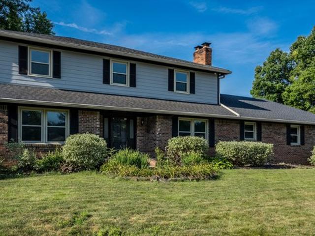 7313 Highburry Dr, Indianapolis, IN 46256
