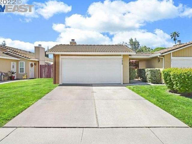 7313 Village Green, Stockton, CA