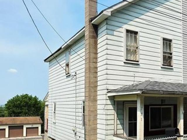 731 3rd St, Windber, PA 15963