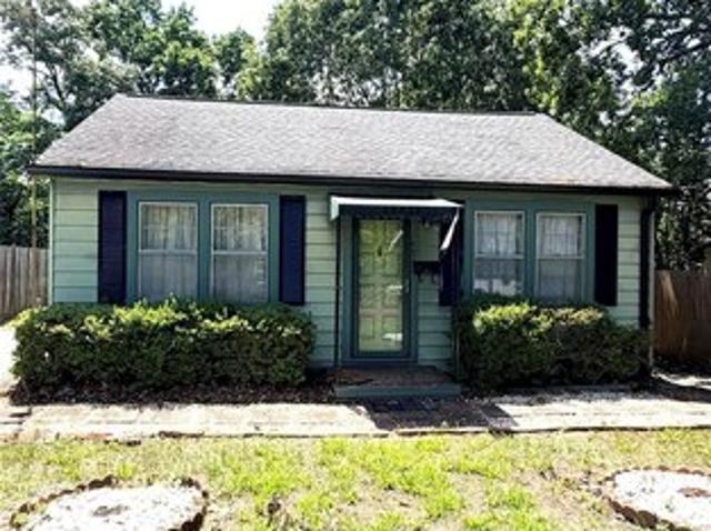 731 10th Street Blvd NW, Hickory, NC 28601