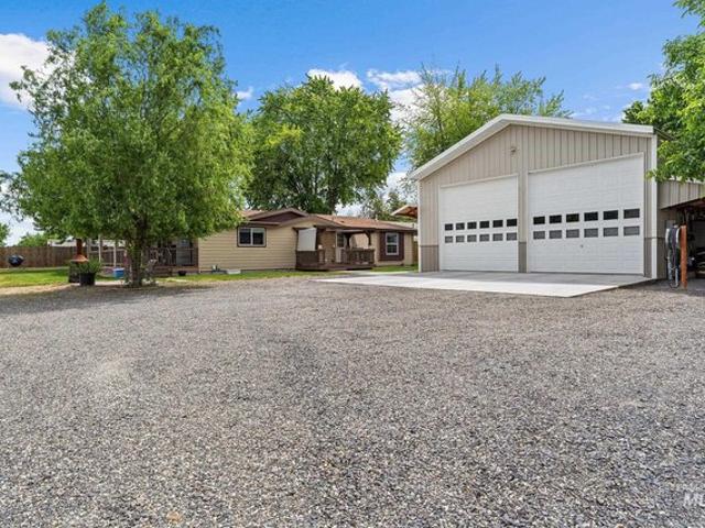 731 14th St, Clarkston, WA 99403
