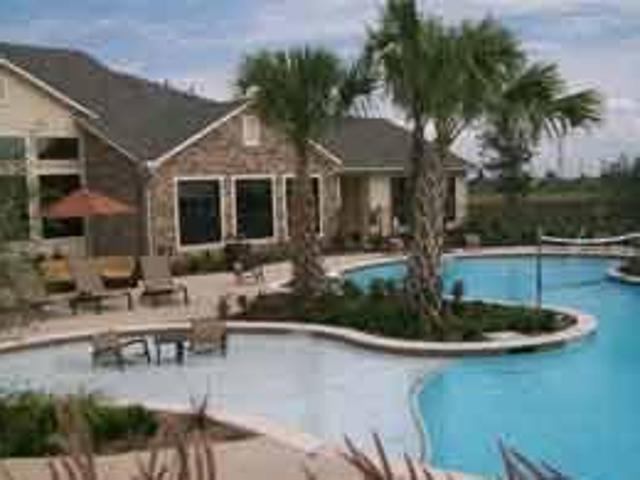 $731 / 1br Italian Inspired design. Detached Garages. Spacious Interiors. SUGARLAND