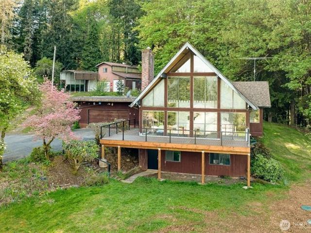 731 Carnine Rd, Castle Rock, WA 98611