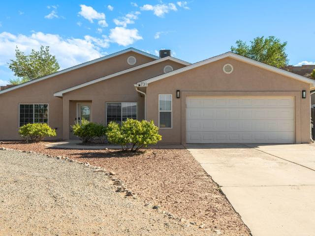 731 Amethyst Drive NE