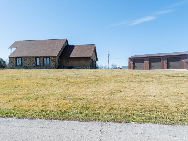 731 Bee Lick Creek Road