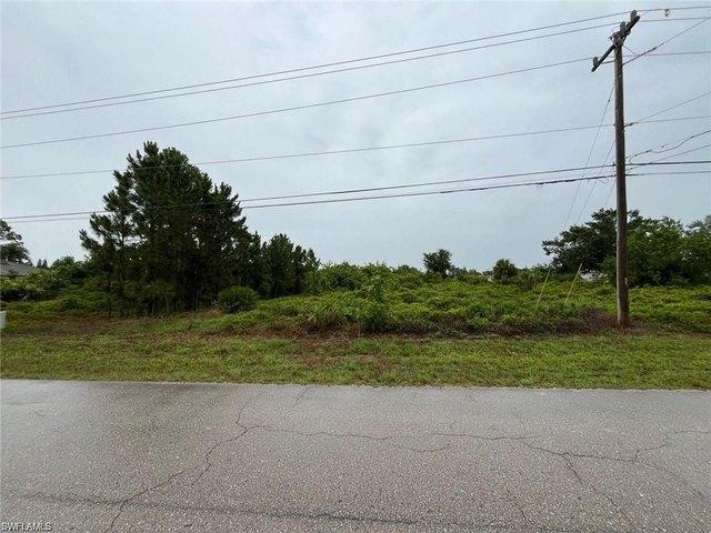 731 Bently St E Lot 1, Lehigh Acres, FL 33974