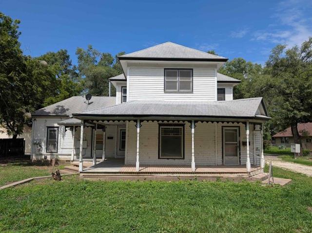 731 Bluff St, Augusta, KS 67010