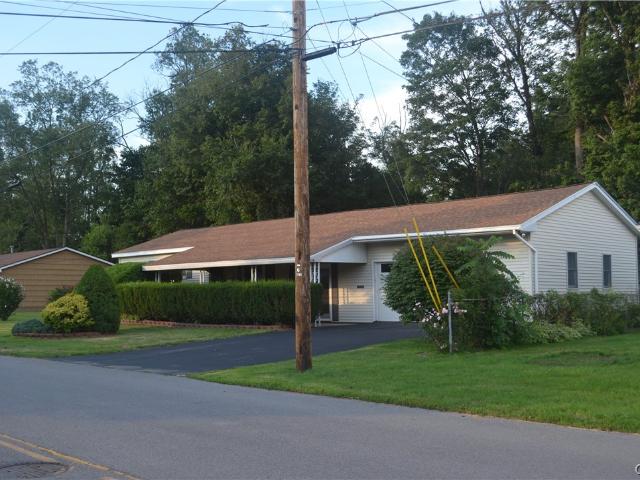 731 Deerfield Drive E