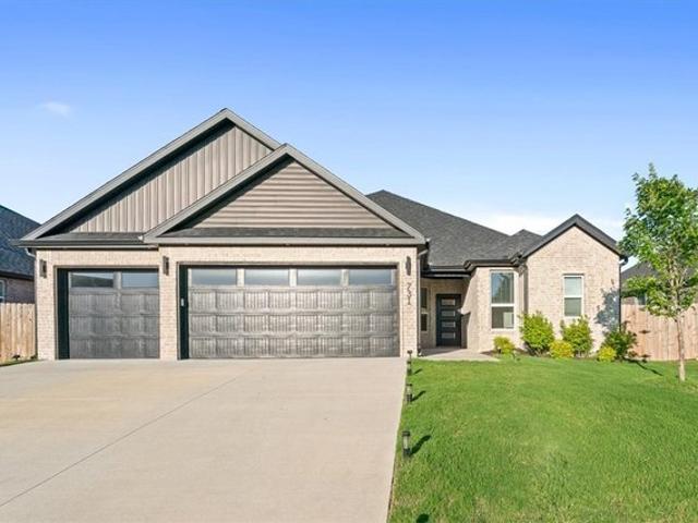731 Dillon St, Bentonville, AR 72713