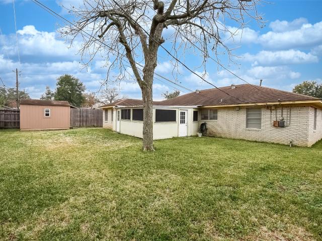 731 Dunwick Ln, Pasadena, TX 77502 | MLS #95072