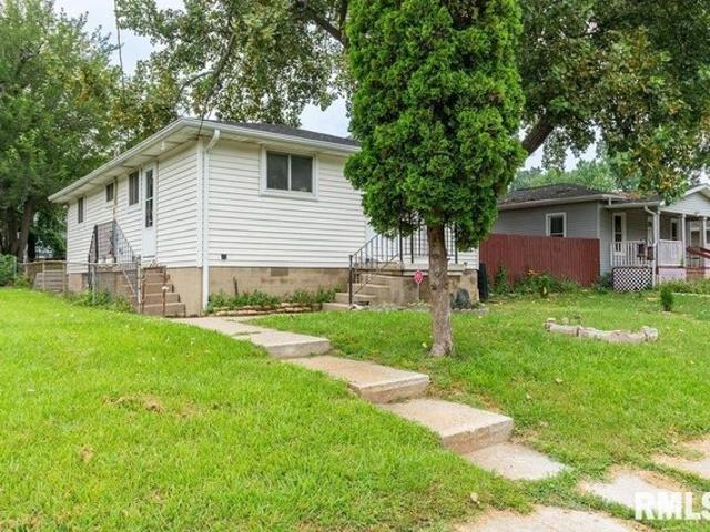 731 E Lake Ave, Peoria Heights, IL 61616