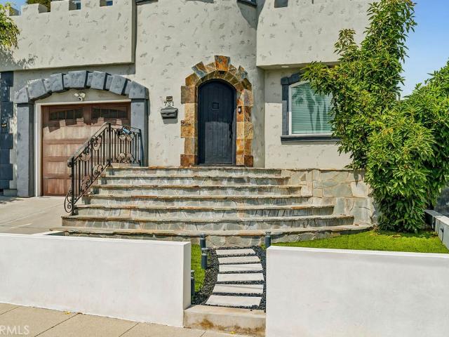 731 N Leland Avenue