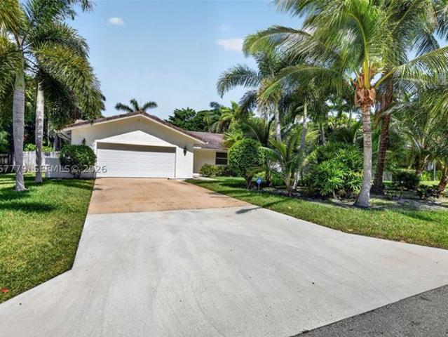 731 NW 4th Ct, Boca Raton, FL 33432
