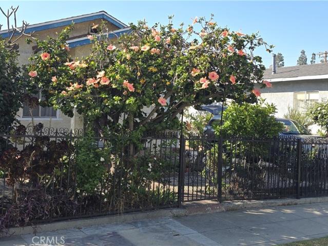 731 S Mott St, Los Angeles, CA 90023 | MLS #CV26073 | Compass