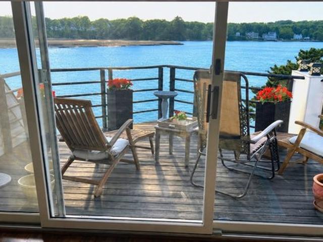 731 Popes Island Rd Unit Penthouse, Milford, CT 06461