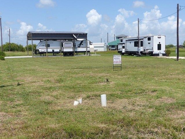 731 Porpoise Dr, Palacios, TX 77465