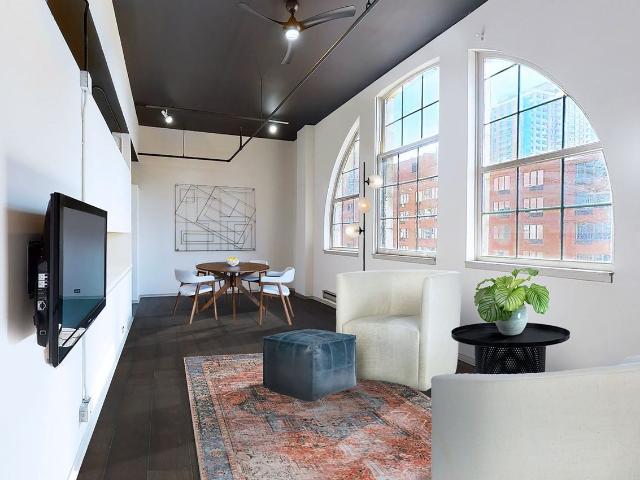 731 Plymouth by 3L Living 3 Bedroom Apartment for Rent at 731 S Plymouth Ct, Chicago, IL 60605 Loop
