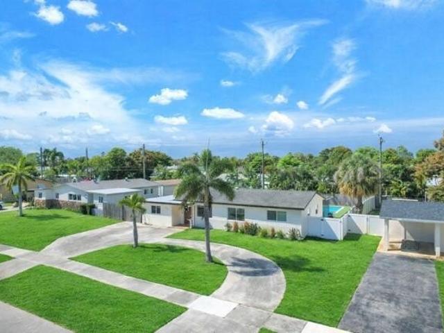 731 W Ilex Dr, West Palm Beach, FL 33403