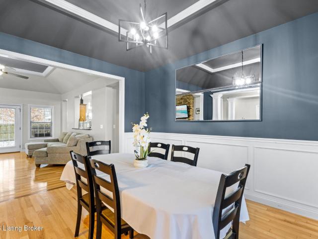 731 Vanderbilt Dr