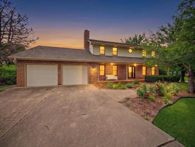 731 Victoria Heights Ter, Salina, KS 67401