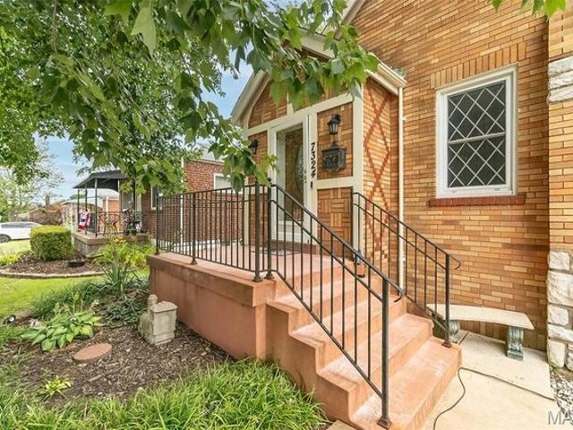 7324 Weil Ave, Shrewsbury, MO 63119