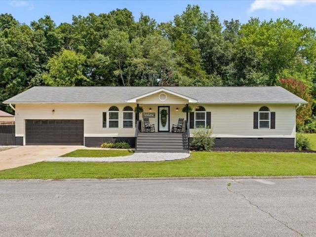 7325 Asteroid Ln, Harrison, TN 37341