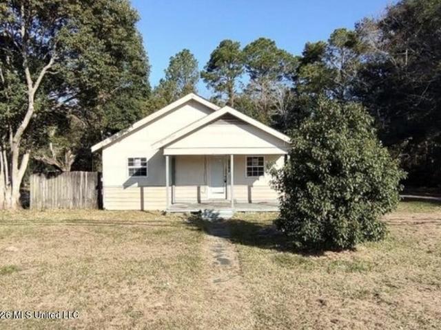 7325 Grierson St, Moss Point, MS 39563