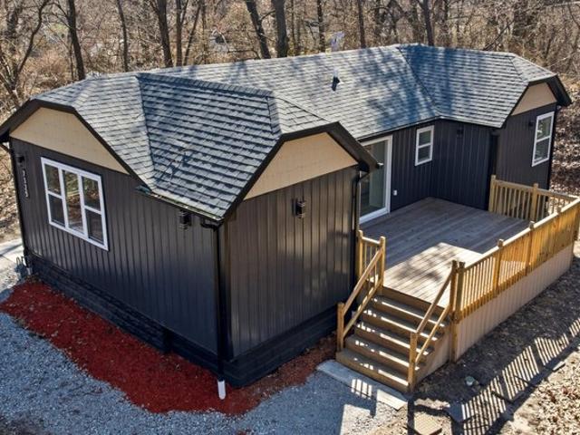 7325 Locust Ave, Gary, IN 46403