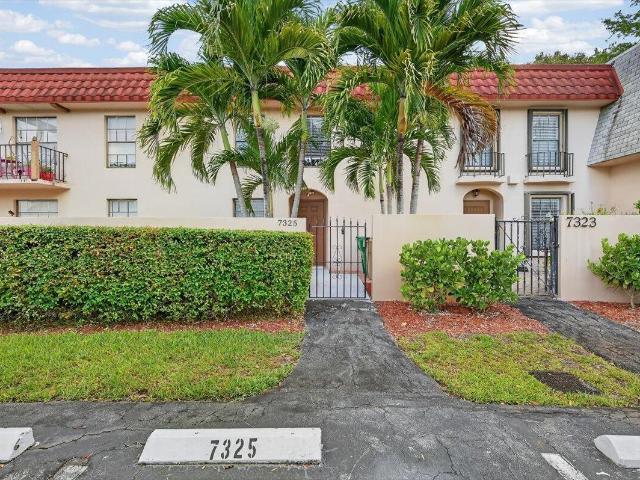 7325 SW 26th Ct, Unit 22, Davie, FL 33314 | MLS #B26008 | Compass