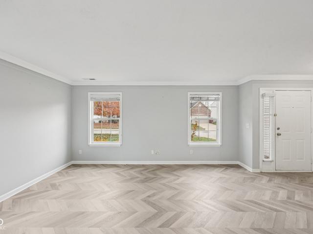 7326 Sycamore Run Dr, Indianapolis, IN 46237 | MLS #22074 | Compass