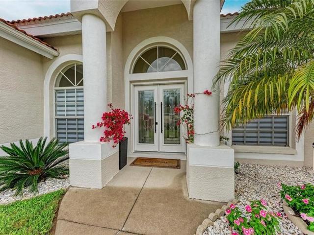 7327 38th Ct E, Sarasota, FL 34243