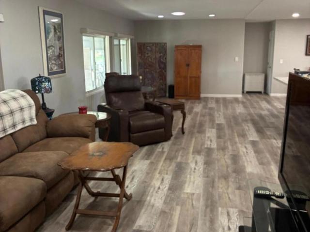 73281 Lone Mountain Lane