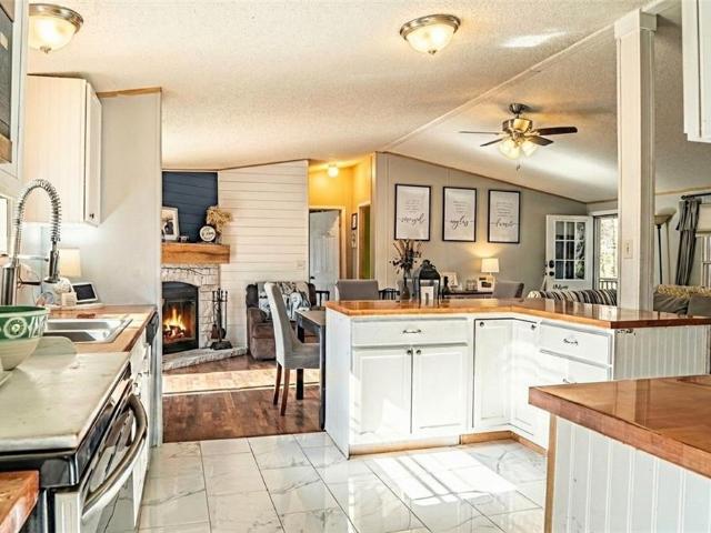 7328 Freeman Road