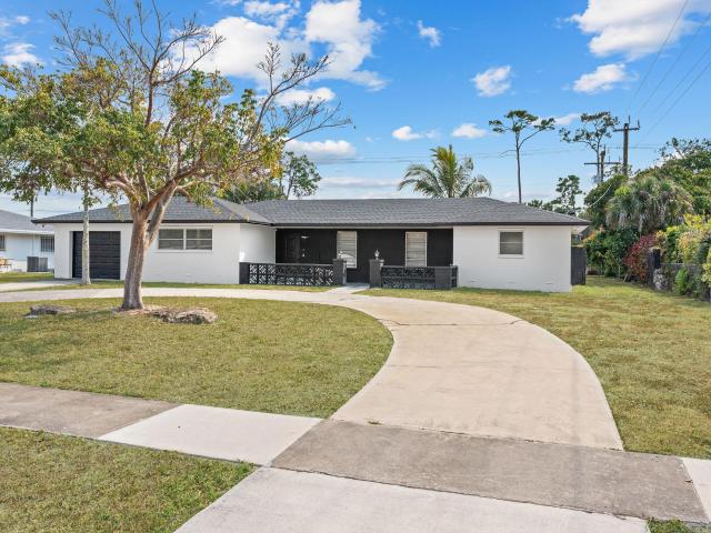 7328 St Andrews Rd, Lake Worth, FL 33467 | MLS #B26048
